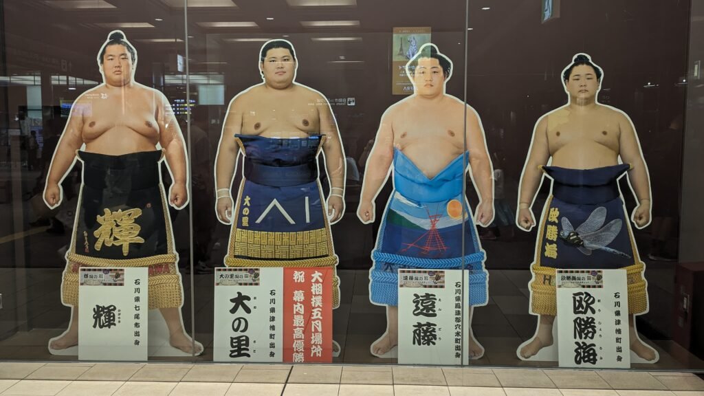 A new star is born: Yes! Onosato Becomes Sumo's 75th Yokozuna - Sumo Tours